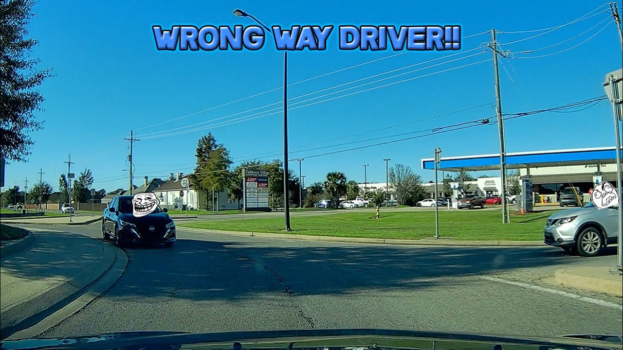 Driver Enters The Roundabout The Wrong Way - Youngsville, Louisiana - YouTube