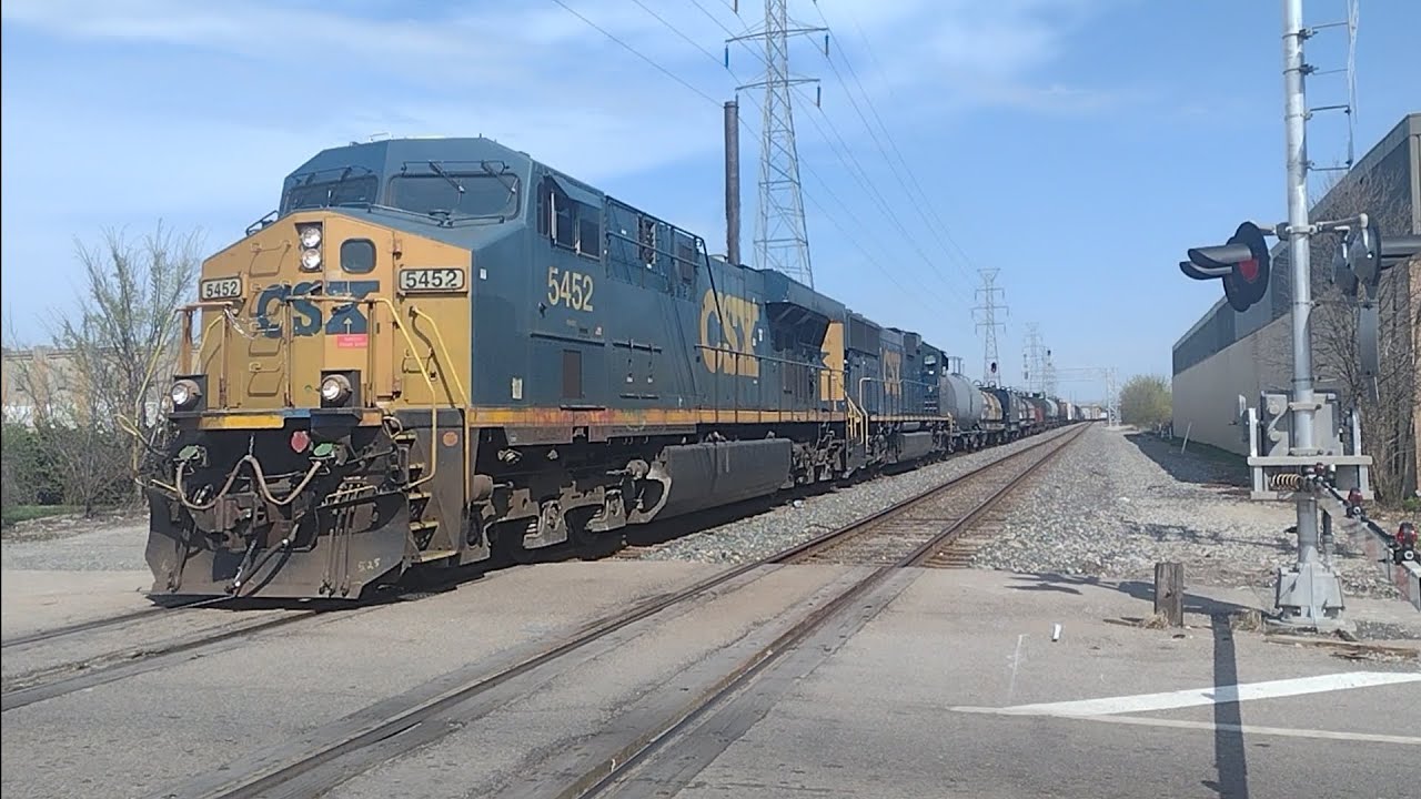 CSX 5452 ES40DC & CSX 4543 SD70MAC rebuilt Big Mac Leads the CSX L302 ...