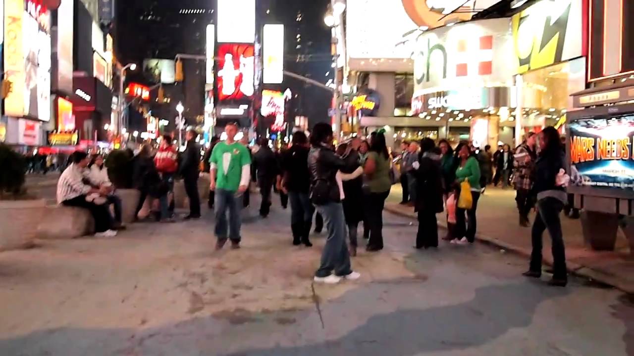 Times Square - YouTube