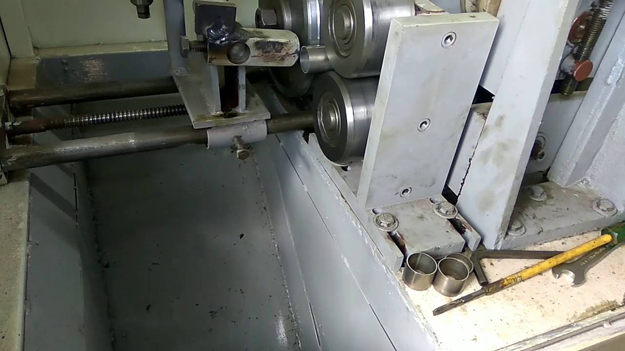 SS pipe cutting machine - YouTube