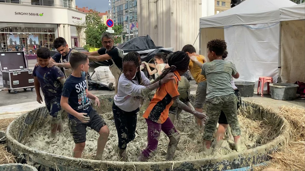 Les Invites 2021 - YouTube