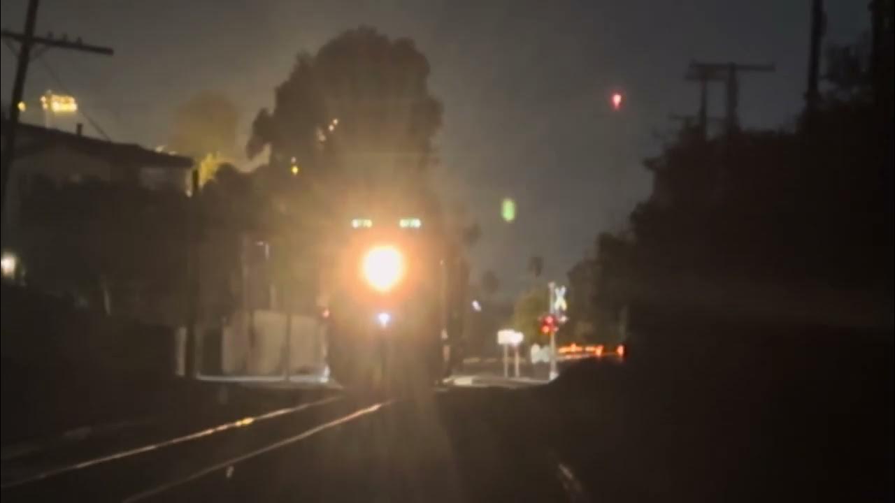 BNSF 3725 leads a powermove towards the Alcoa Yard at Sepulveda Blvd - YouTube