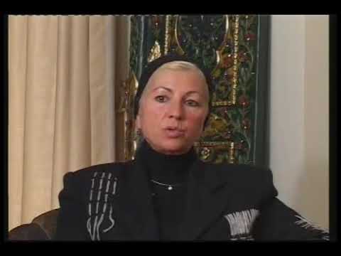 Ayça Gökçaylar'ın annesi “Adnan Bey’in kitaplarını yabancı arkadaşlarıma verdim, namaza başladılar.”
