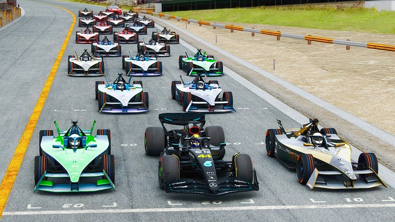 Mercedes F1 2023 vs Formula E Gen 3 2023 - Spa Francorchamps - YouTube