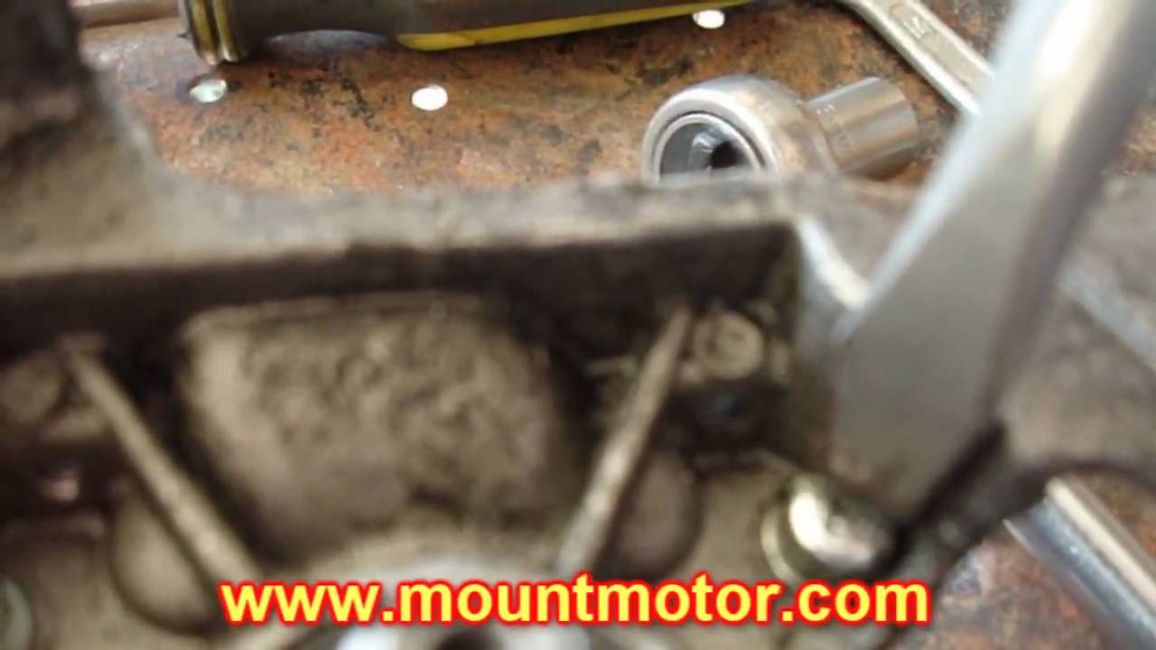 How to Take apart a Fly-Wheel and Clutch on a Gas Scooter Engine Part 2 ...