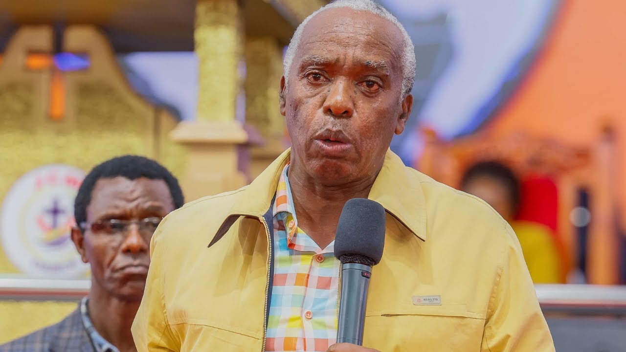 'Naibu rais tuko nyuma yako, this country is in a hole,' Kieni MP Roars ...