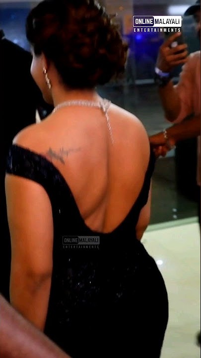 ആരാധകർക്ക് ഇടയിൽ കൂടി നടന്ന് നീങ്ങുന്ന ഹണി റോസ് | Honey Rose | Influencers Summit Awards 2023 ...