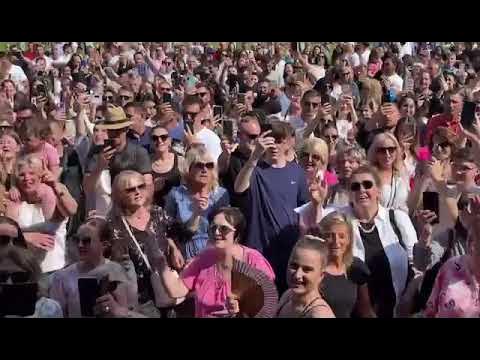 Halid Muslimović na teferiču u Dortmundu - YouTube