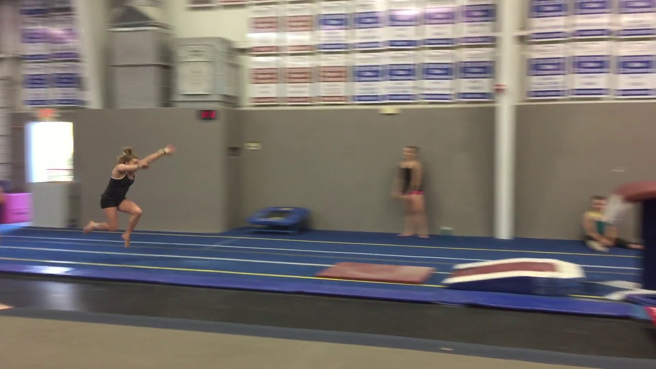 yurchenko full vault - YouTube