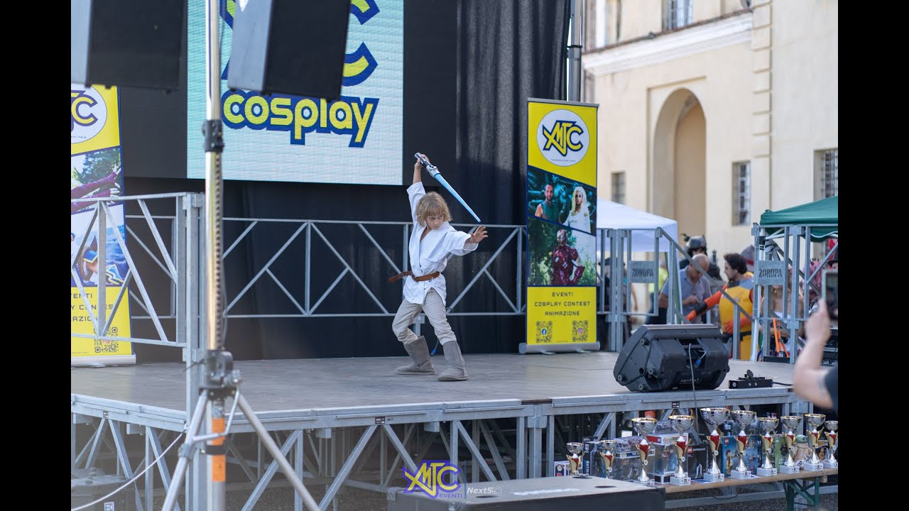 San Giorgio Brick Expo 2023 Cosplay Contest Luke Skywalker - YouTube
