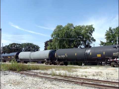 CP-528 thru Pewaukee, WI on 8-27 -24 1x0x1 w/CP-9364 - CP-9828 - YouTube