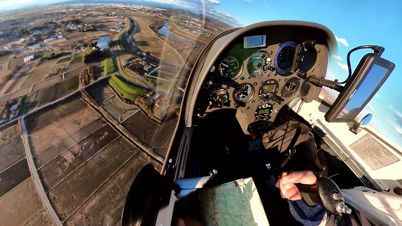 Glider Duo Discus Turbo landing - YouTube