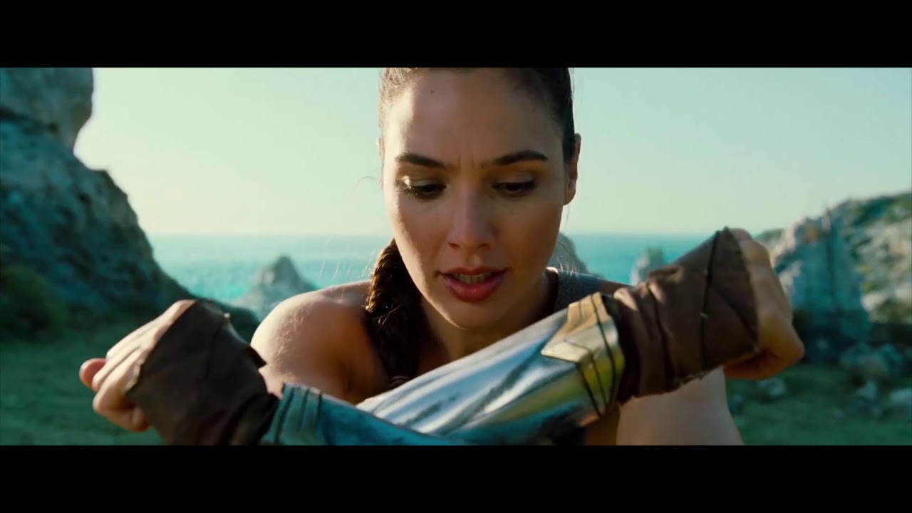 Top 5 Wonder Woman Scenes - YouTube