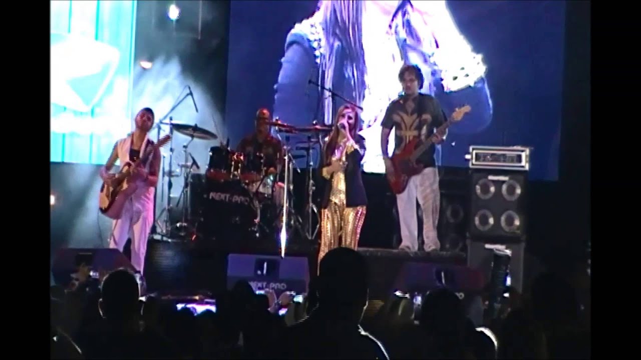 Elida Reyna Live Tejano Fest Monterrey 2014 - YouTube