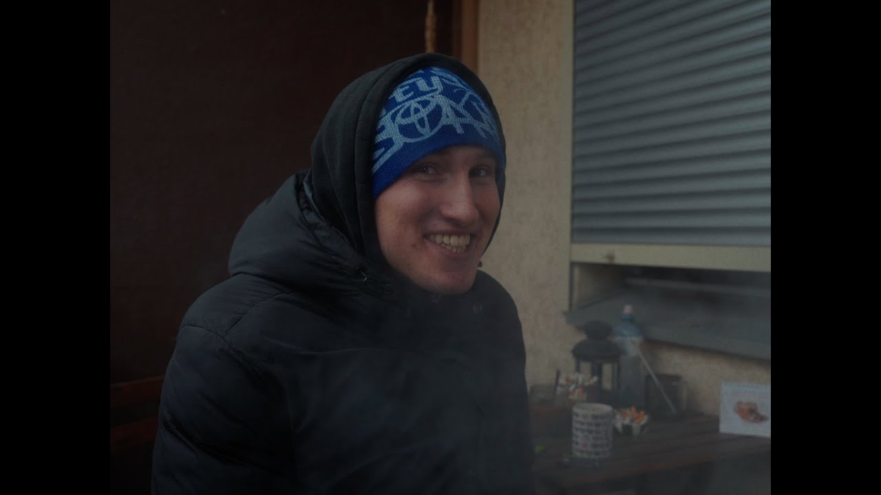 Found what makes him happy at Uni // Felix von der Goltz // Seven ...