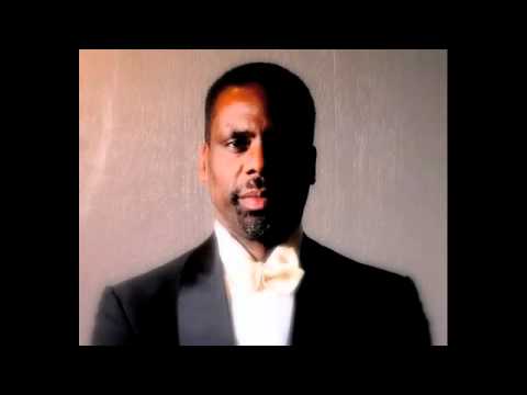 kevin maynor sings .ELLA GIAMMAI M'AMO - YouTube