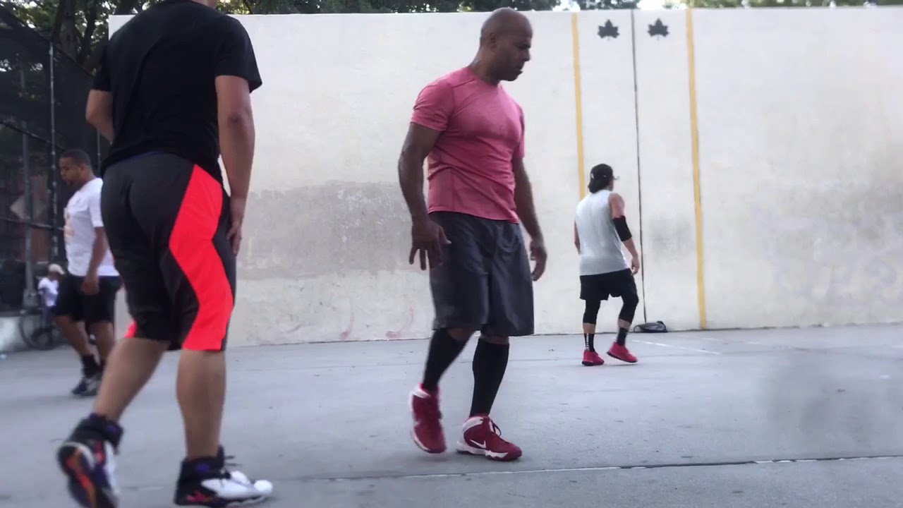 NYC Handball A Game went up to 31 points - YouTube