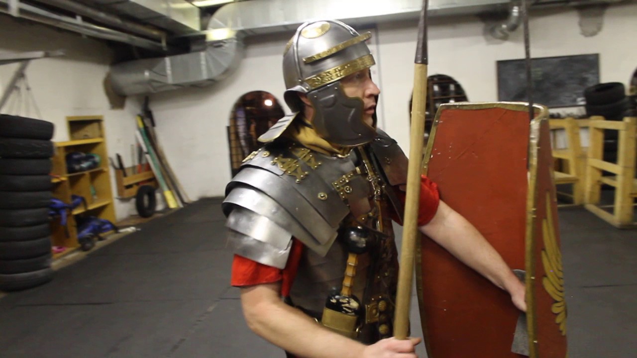 Roman pilum. Throw two pila. Римский пилум. Бросок двух пилумов. - YouTube
