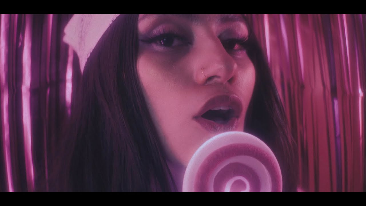 Perlita Míah - TOY - YouTube