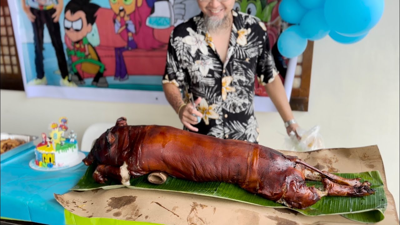Unwrapping Lechon 🐖Pork Delivered By Mothy’s Lechon Cebu in Los Banos ...