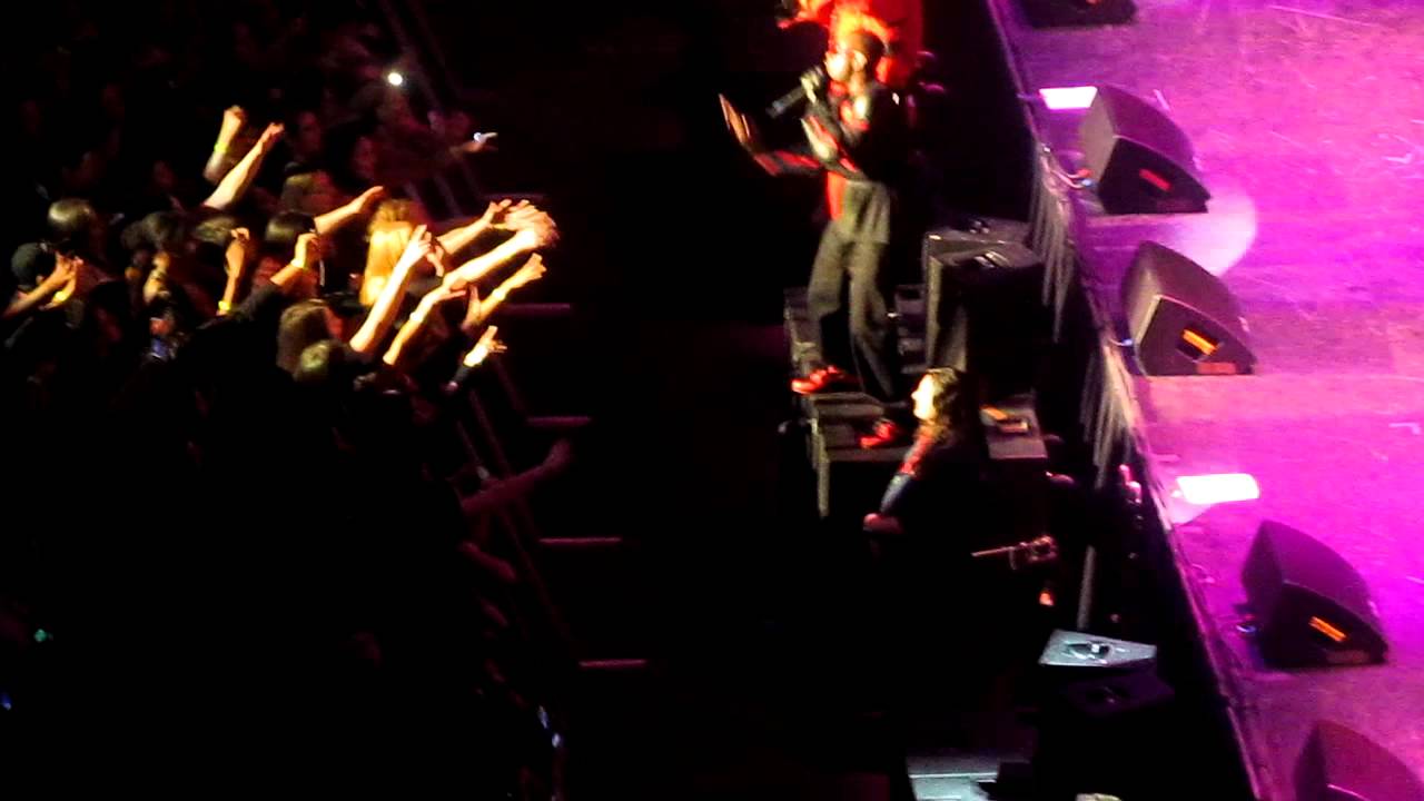 Low - Flo Rida live - YouTube