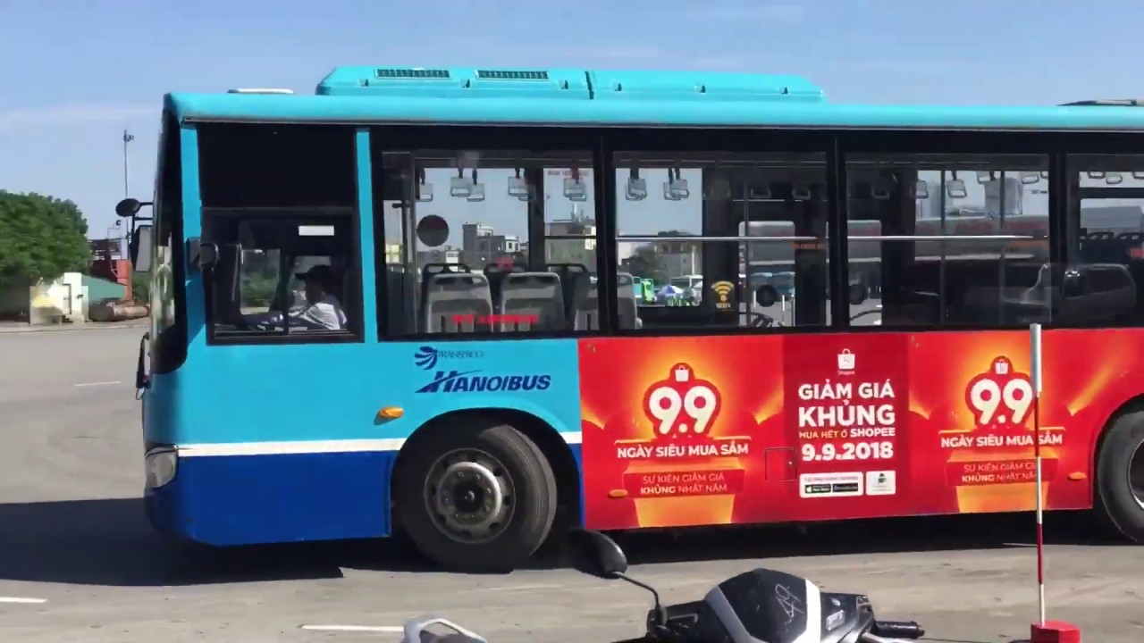 Bác tài xe bus Hà Nội trổ tài tổ lái . DAEWOO BC095 - YouTube