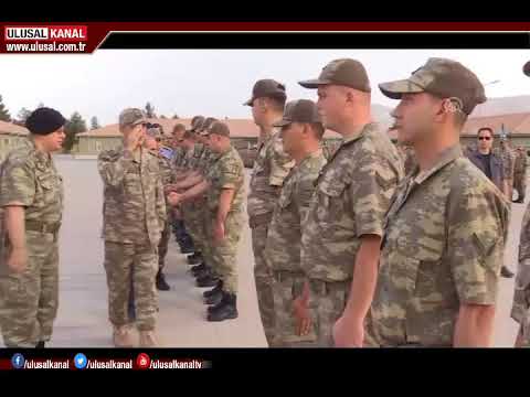 Hulusi Akar önce halkla sonra askerlerle bayramaştı