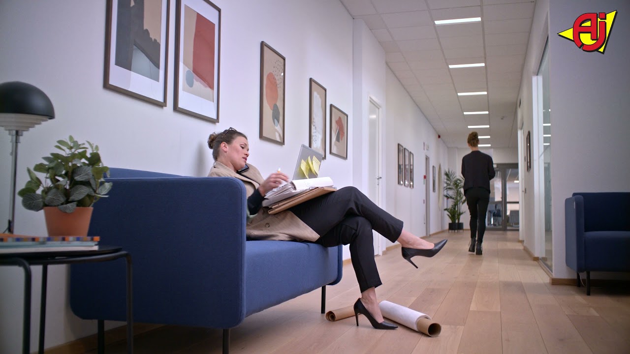 Quality time at work - YouTube