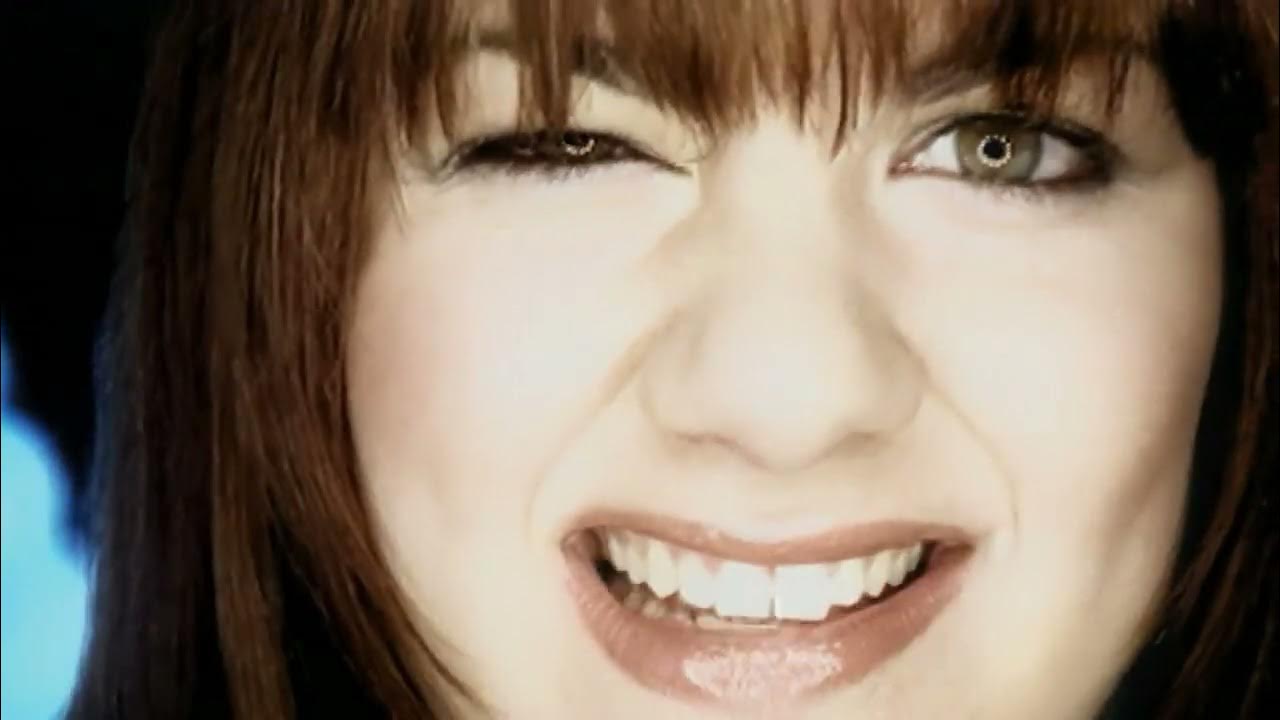 Vanessa Amorosi - Absolutely Everybody (Official Video) - YouTube