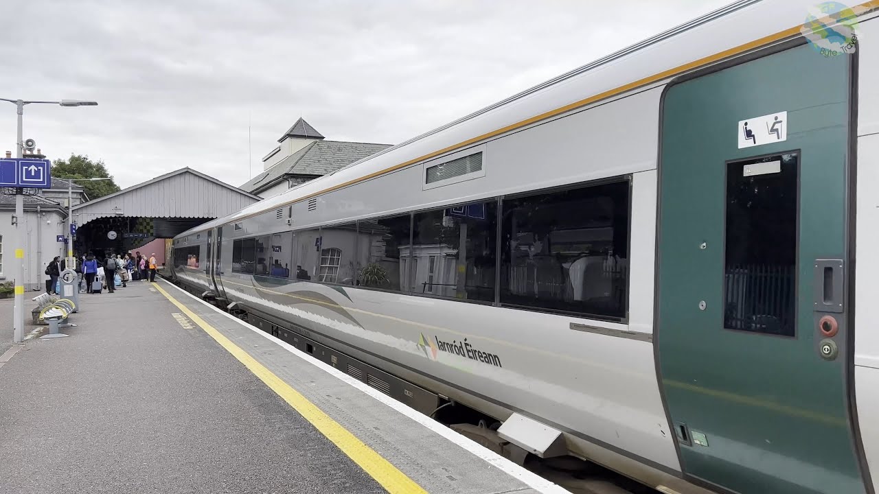 Irish Rail Class 22000 DMU Killarney Arrival and Reverse to Headshunt ...