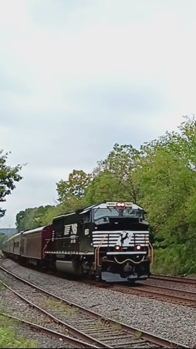 1850 SD70ACC Leads Ns 956 "OCS" Train Through Piscataway, NJ!! #ns #ocs #passenger #train # ...
