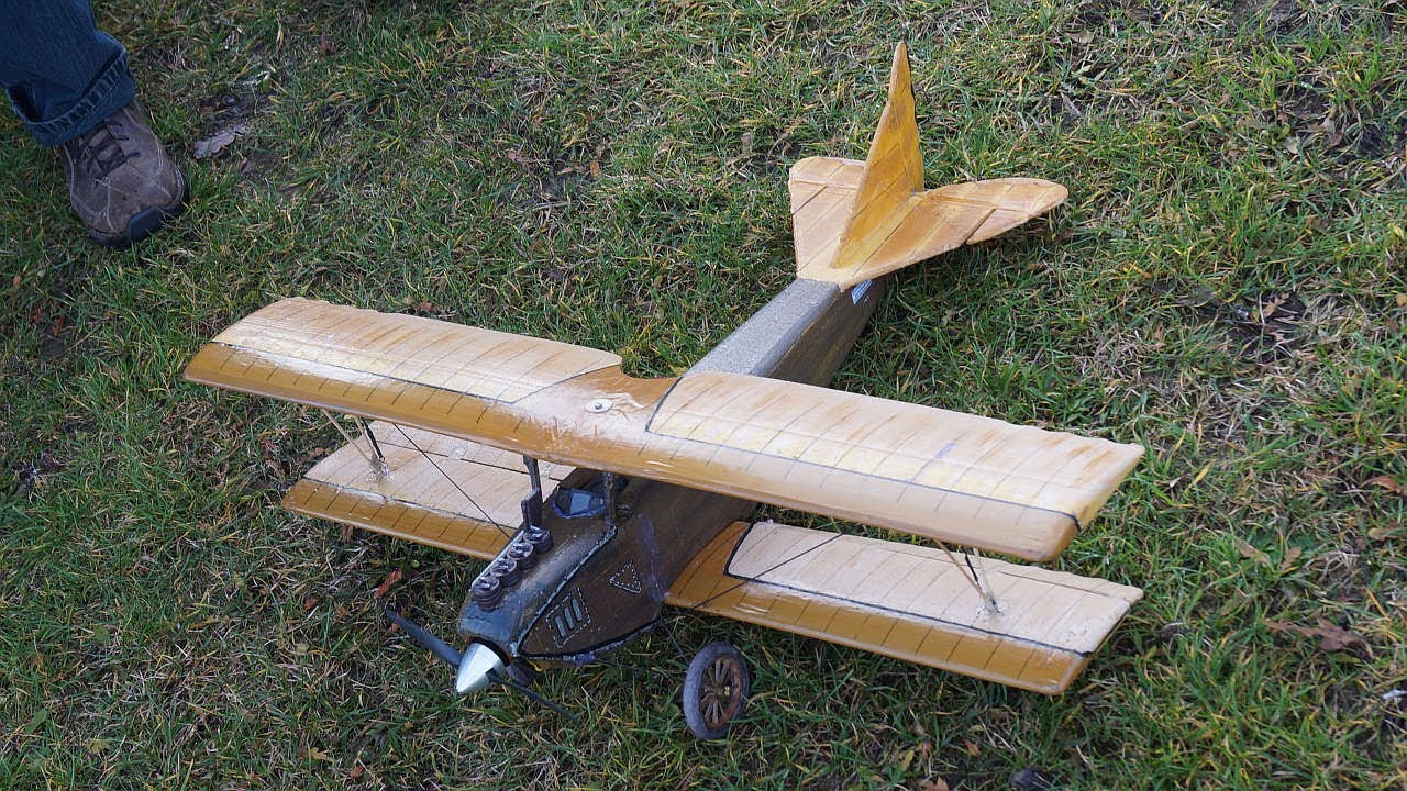 Albatros B1 Doppeldecker, FMSC Sontra - YouTube