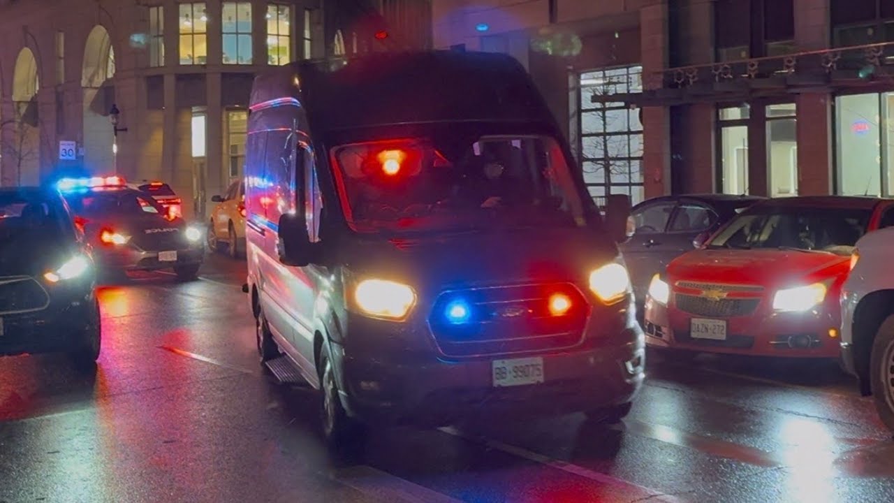 (PSU & PSRT) Toronto Police Service Convoy Responding - YouTube