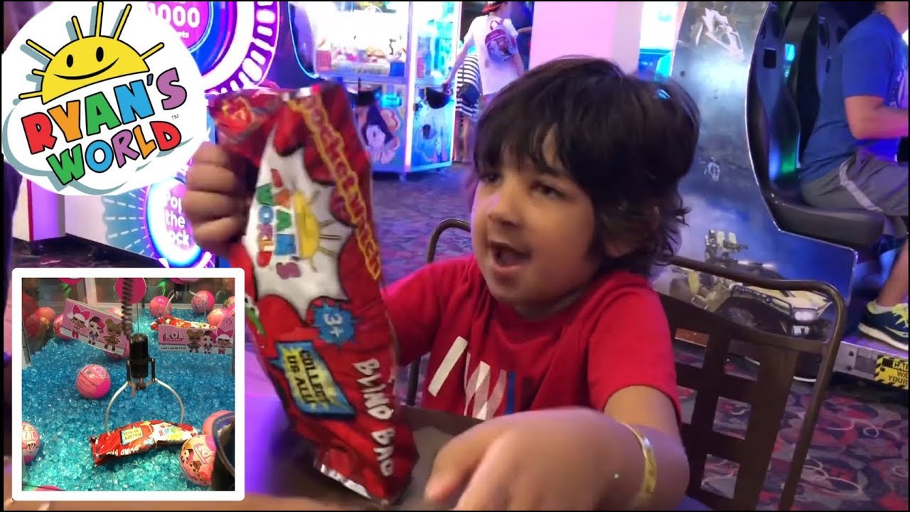 Ryan’s World Claw Machine At Great Wolf Lodge - YouTube