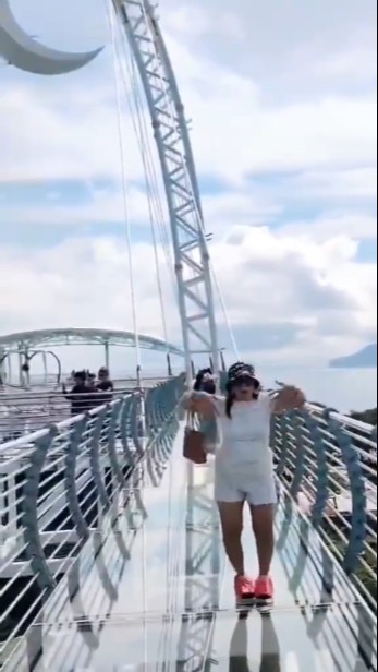 #5381 TRAVEL TIME - The "Glass Walk" at Monte Maria (Part 6), Batangas ...