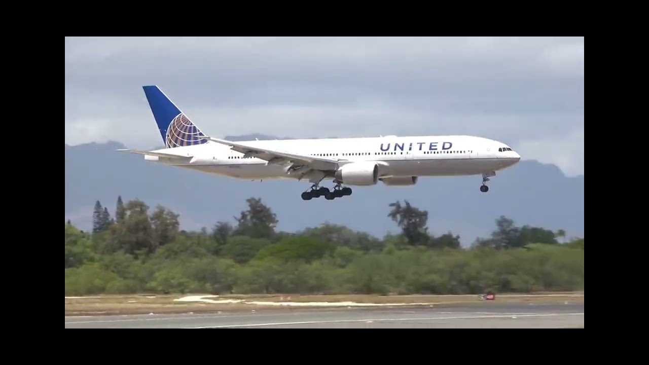 United Airlines Landing In Honolulu - YouTube