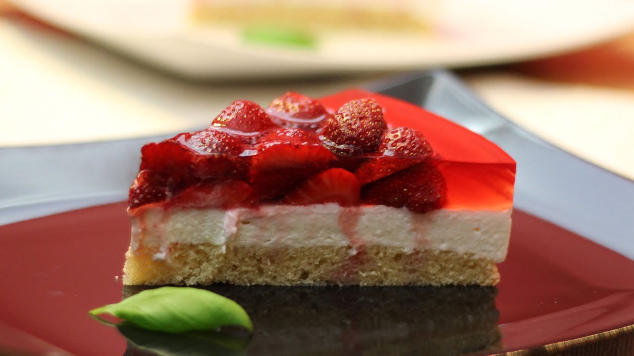 Torta od jagoda - Strawberry Cake - YouTube
