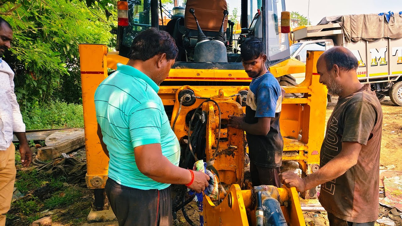 JCB 3dx backhoeloader repairing and all seal kit then complete fitting ...