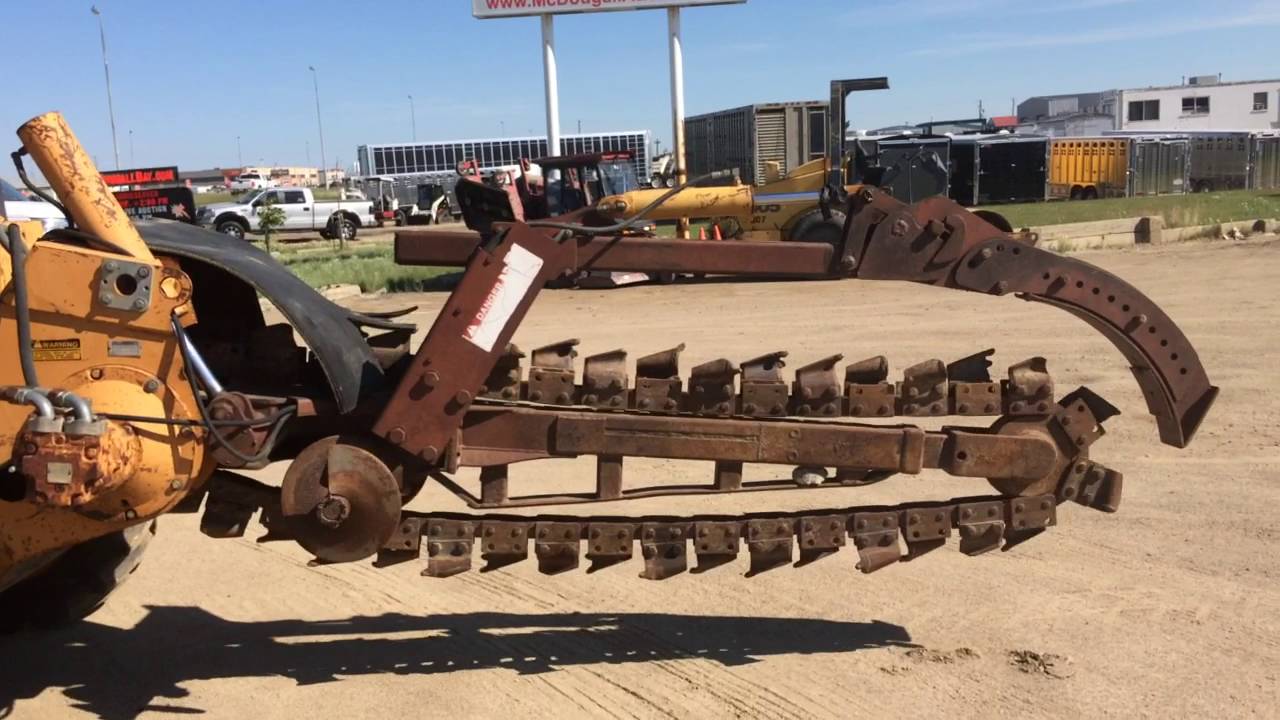 Case 860 Turbo Trencher & Backhoe - YouTube