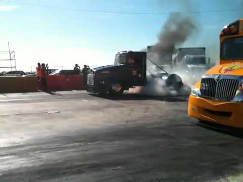 Mundodieseltv El Transformer burn out en ponce - YouTube