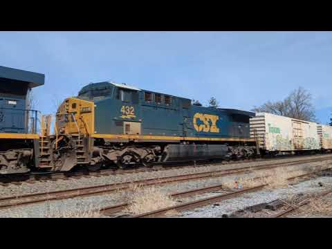 CSX 5480 Gives A Friendly Salute CSX 377 Manifest Detour Hershey, Pa. - YouTube