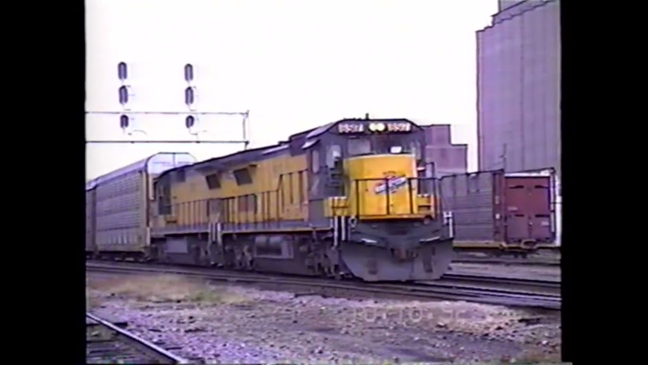 CNW GE's Part I Arrival of the C40 8's February 1992 - YouTube