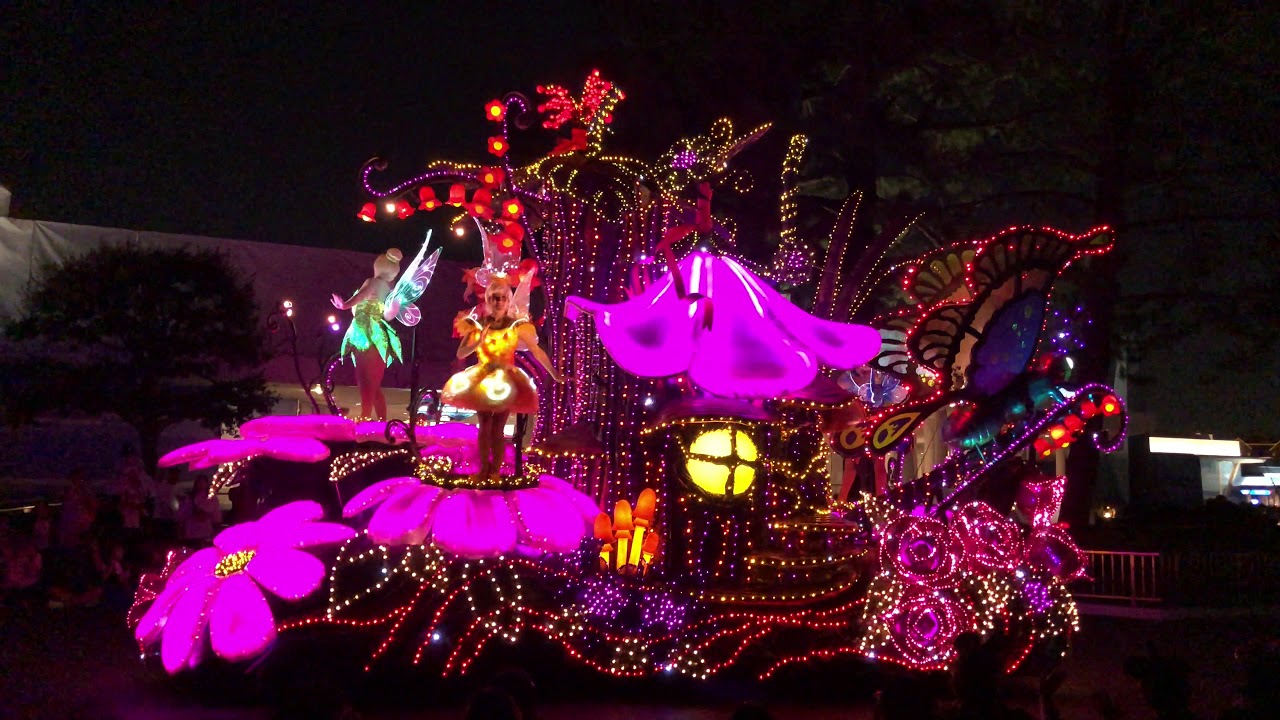 Disney Night Parade pt 1, Tokyo, Japan - YouTube