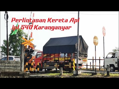 Palang Pintu Perlintasan Kereta Api JPL 540 karanganyar - YouTube