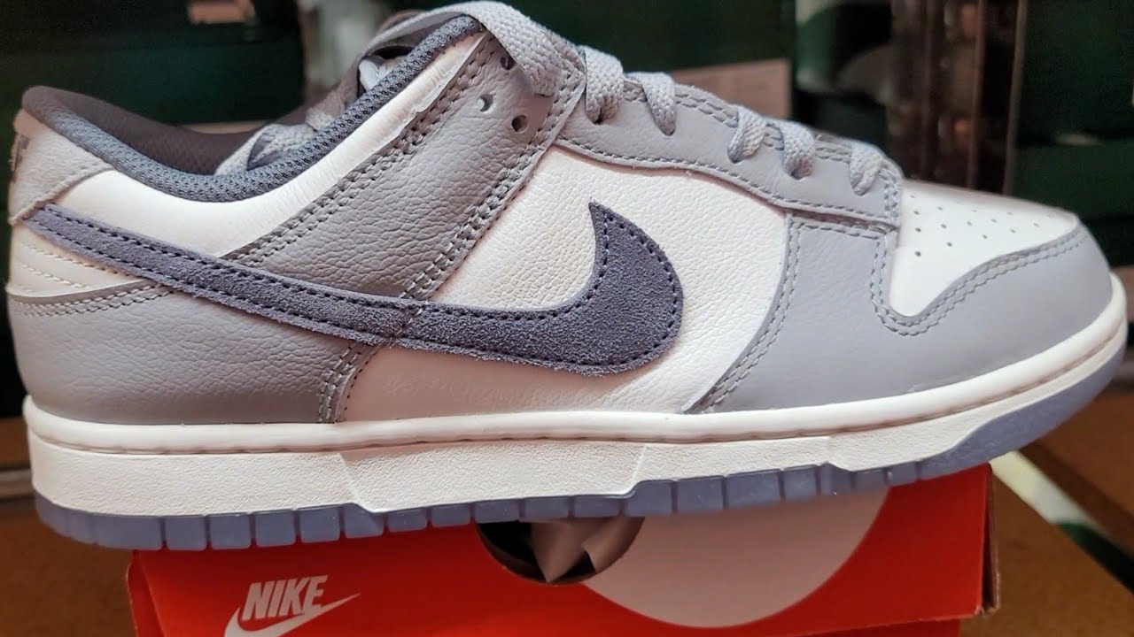 Nike Dunk Low Light Carbon - YouTube