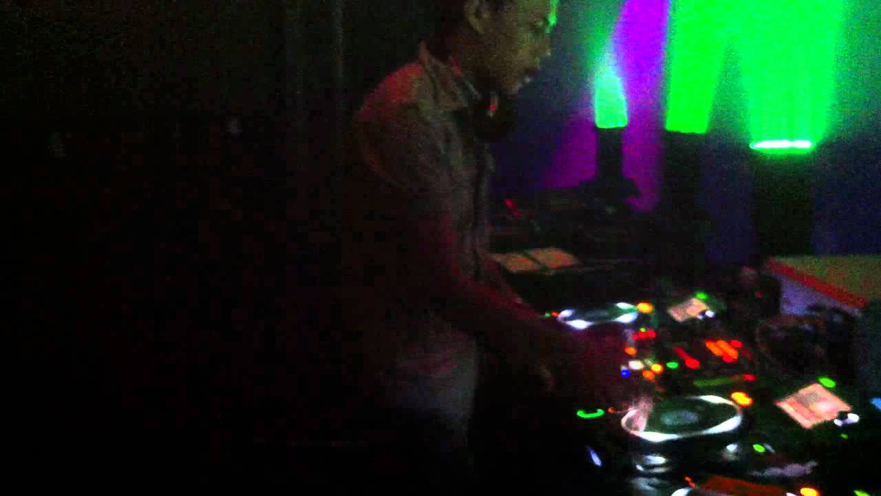 Dj BamBi HaLong Club - YouTube