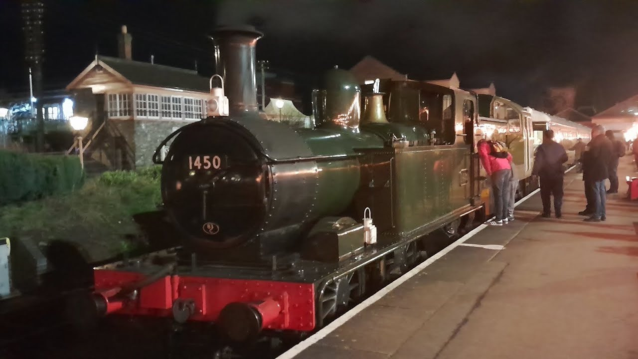 GWR Tank 1450 & D9551 departs Kidderminster Town working Bridgnorth ...