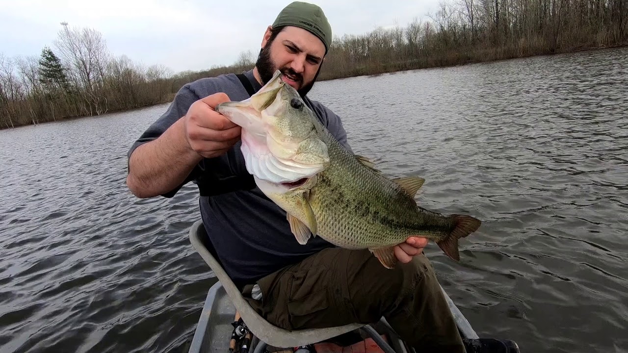 Catching a GIANT Indiana Bass on a Craw! - YouTube