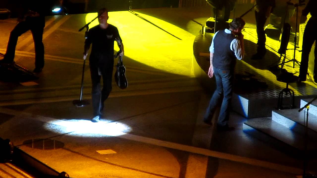 Blake Shelton Live! Cee Lo Green cover - FUNNY! - YouTube