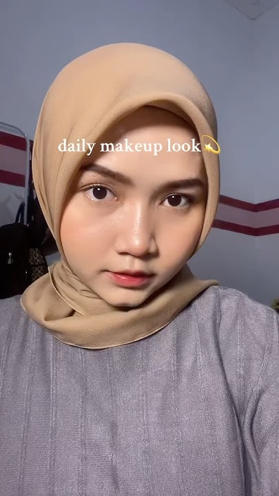 daily makeup look #youtubeshorts #makeuptutorial #makeup #chattygrwm - YouTube